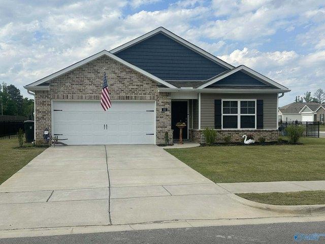 105 Syd Rd, Owens Cross Roads, AL 35763