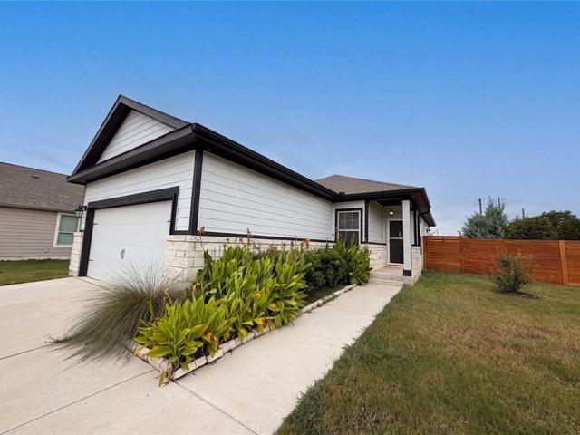 105 Syrah Ct, Leander, TX 78641