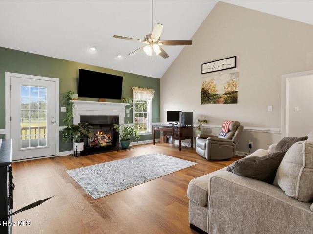 105 Pointe Drive
