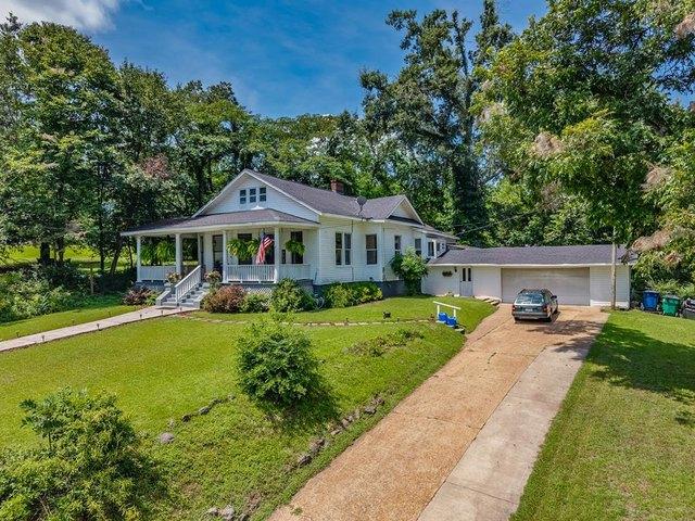 105 Pate St, Water Valley, MS 38965