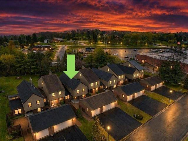 105 Patio Dr, Endwell, NY 13760