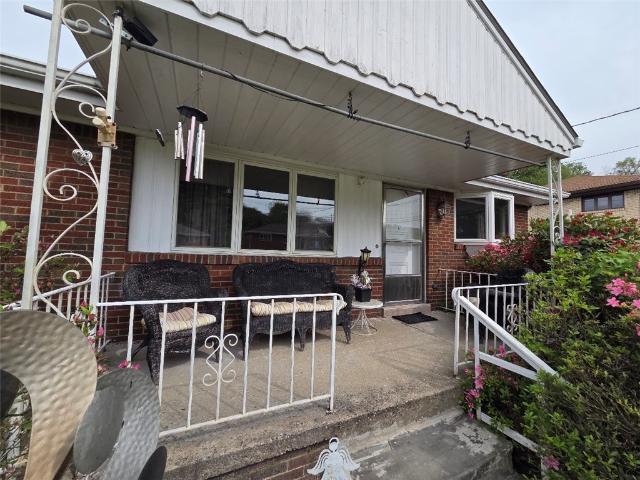 105 Parkwyn Dr