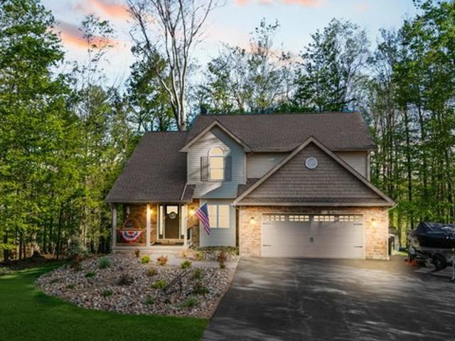 105 Petite Terre Ct, DuBois, PA 15801