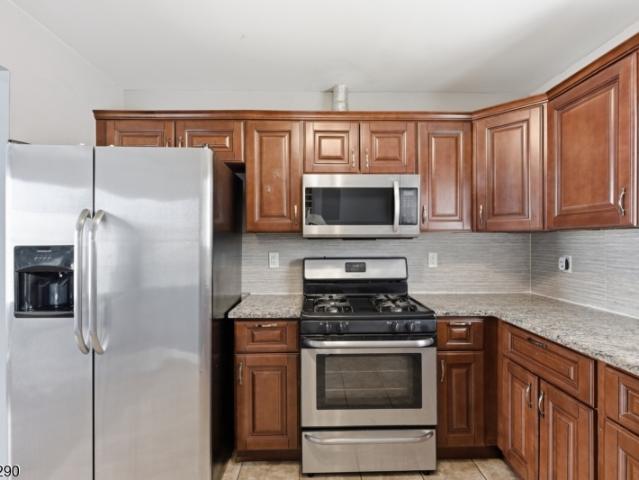 105 Peabody Pl