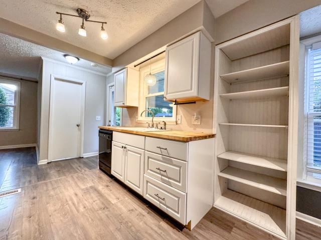 105 Peartree Dr