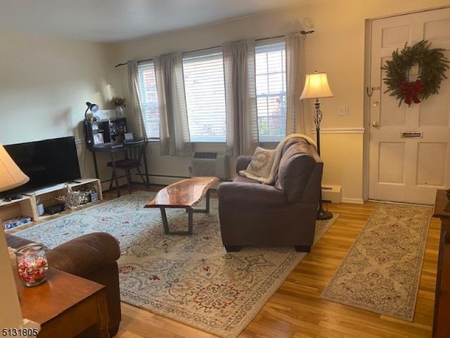 105 Pitney Pl