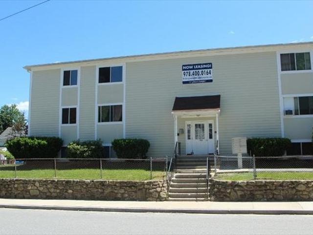 105 Plymouth St 2 beds, 1 full bath