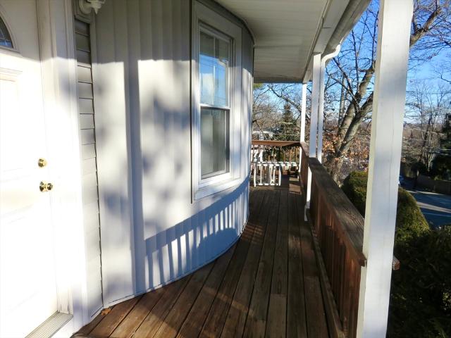 105 Plympton St, Unit 2, Waltham, MA 02451 | MLS #73499 | Compass
