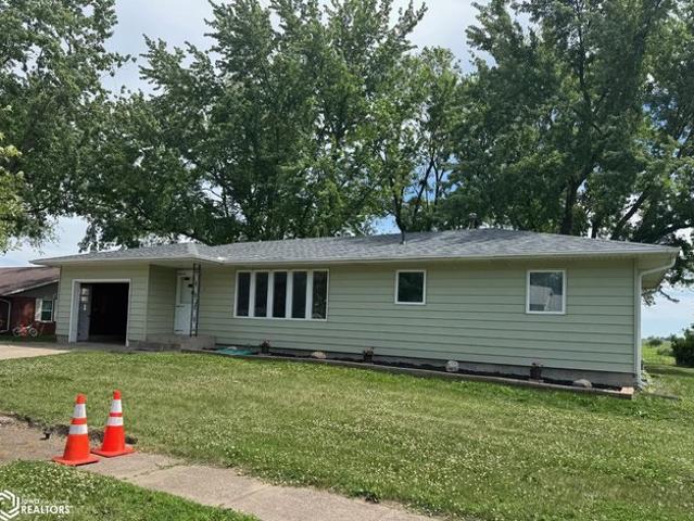 105 Prairie St, Whittemore, IA 50598