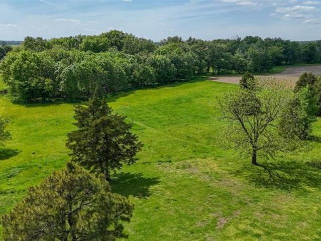 105 Roy Rd, Vergennes, IL 62994