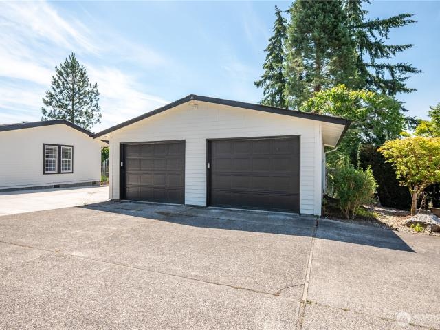 105 Robin Court