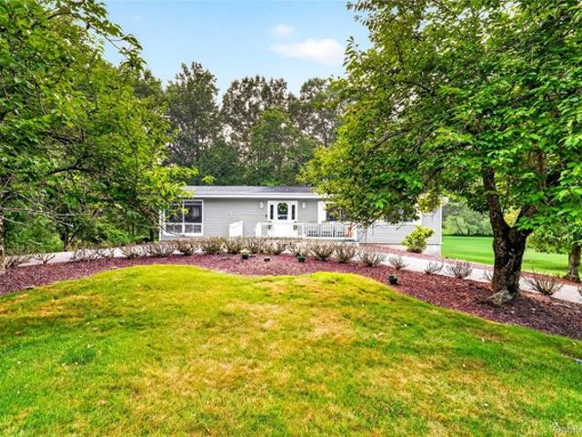 105 Robin Hood Ln, West Nyack, NY 10994