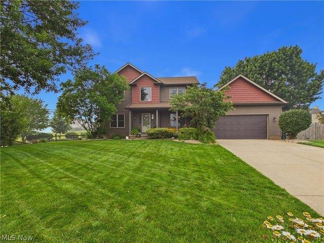 105 Rodeo Cir, Louisville, OH 44641