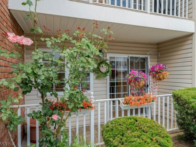 105 Roseland Ave # 1601