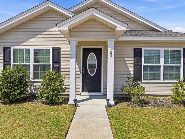 105 Rosewood Dr