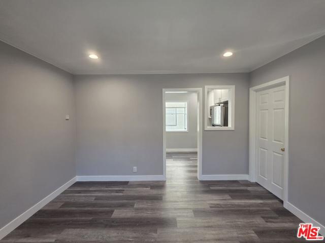 105 Roswell Ave, Unit 6, Long Beach, CA 90803 | Compass