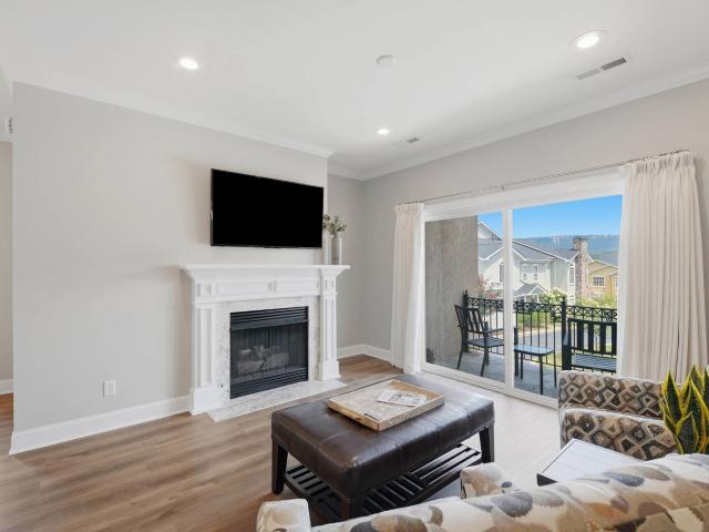 105 Renaissance Court