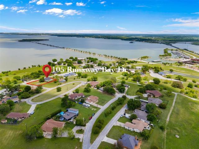 105 Runaway Bay Drive
