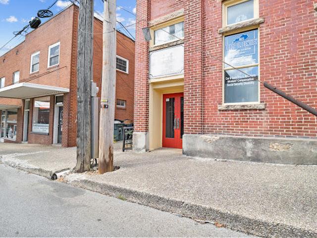 105 W 5th Street