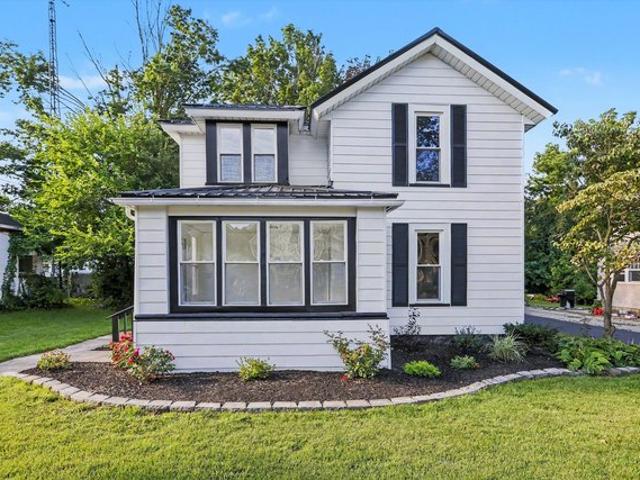 105 W Telegraph St, Dowagiac, MI 49047