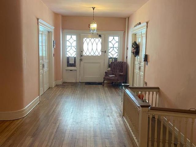 105 W Tulpehocken