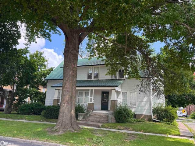 105 W Adams Avenue