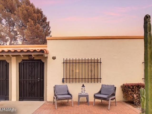 105 W Calle Del Ano, Green Valley, AZ 85614
