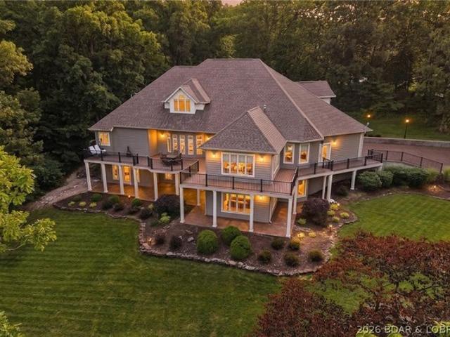 105 W Crossfox Trl, Camdenton, MO 65020