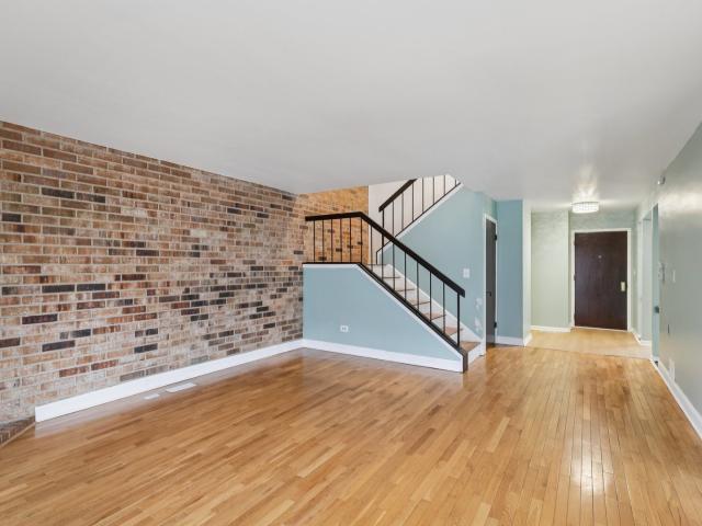 105 W Dover Drive