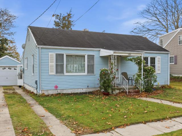 105 W Edgewood Ave