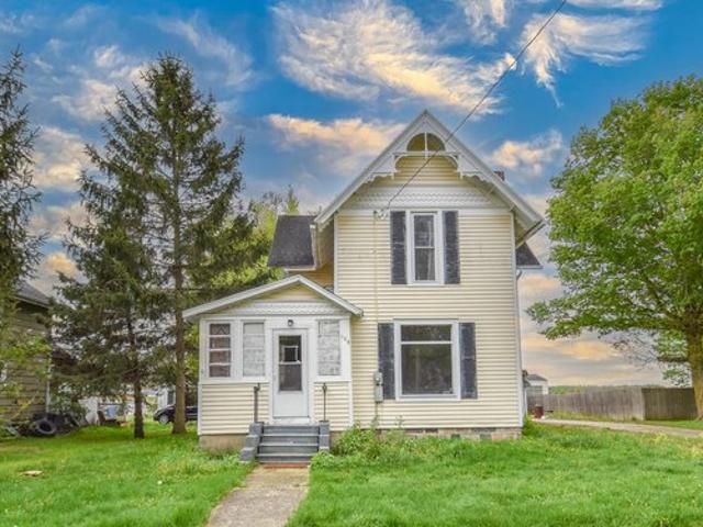 105 W Elm St, Reading, MI 49274