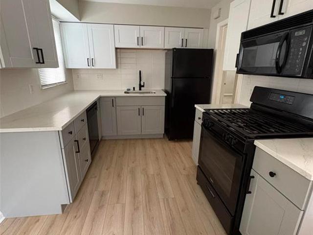 105 W Evelyn Avenue