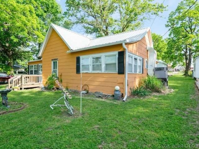105 W Green Street