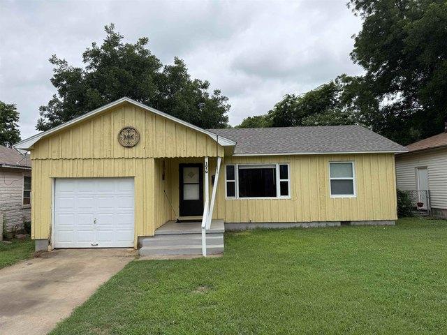 105 W Hackberry Ave, Duncan, OK 73533