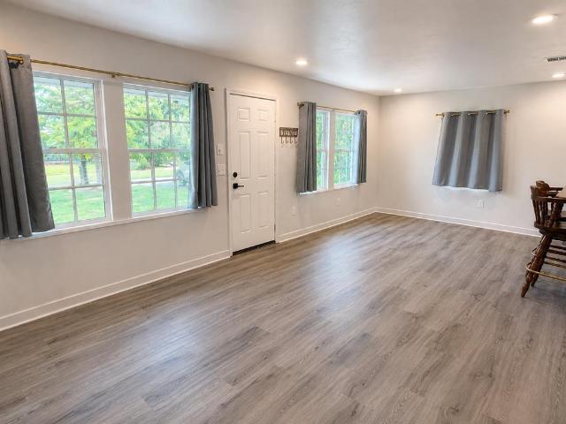 105 W Mosier Street