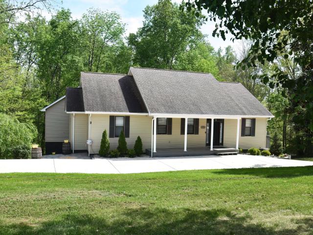 105 W Paradise Dr