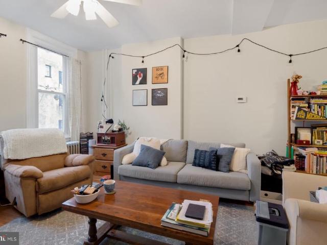 105 W Salaignac Street