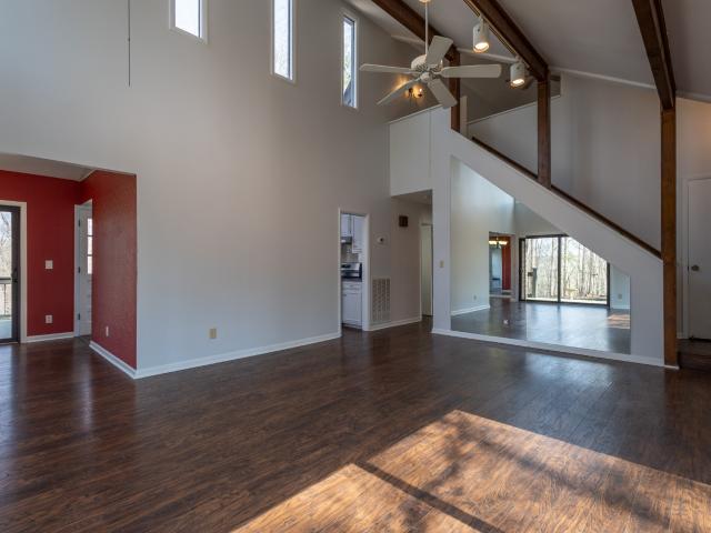 105 Woodmont Dr, Tullahoma, TN 37388 | MLS #3164 | Compass