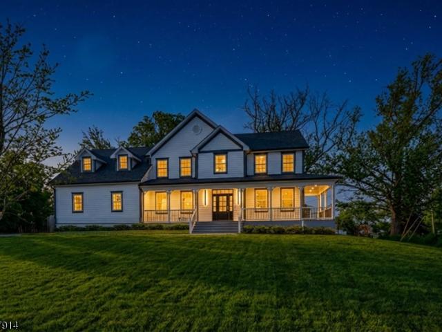 105 Woodfern Rd