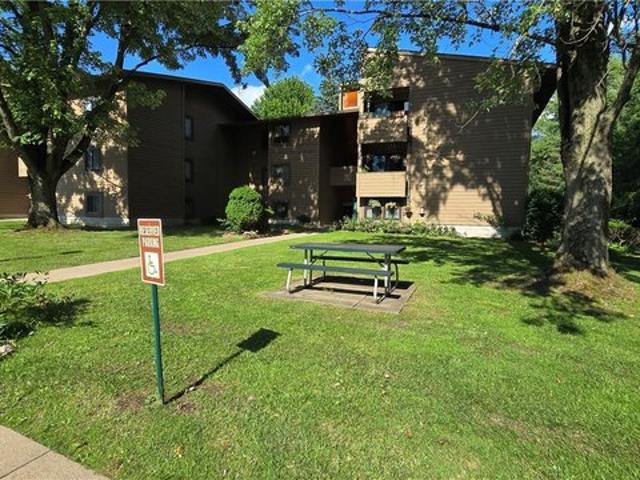 105 Watertree Dr, East Syracuse, NY 13057