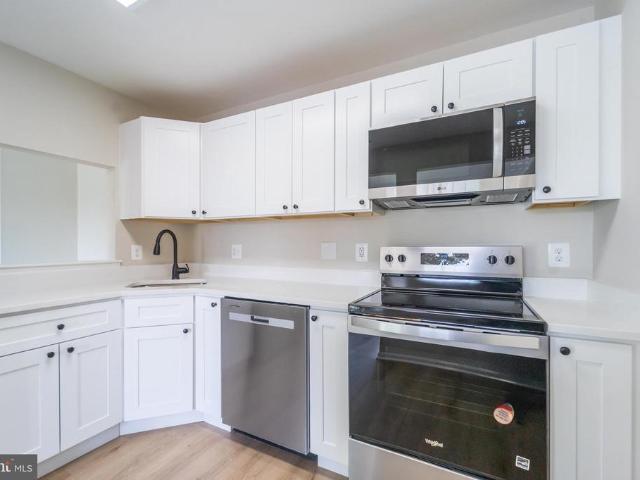 105 Water Fountain Way # 201