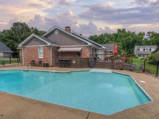 105 Waters Edge Cove