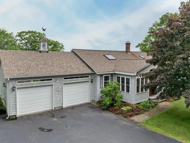 105 Waukewan St, Meredith, NH 03253