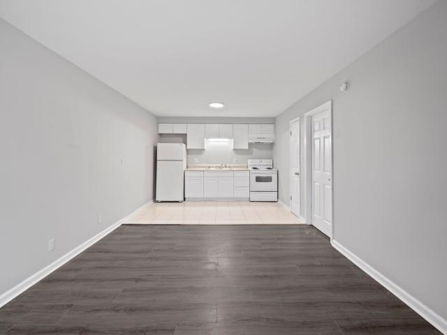 105 Walnut St # 11