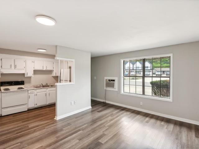 105 Walnut St # 1