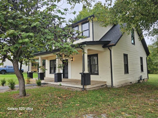 105 Warren St