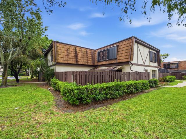 105 Weybridge Cir, Unit A, Royal Palm Beach, FL 33411 | MLS #B26013 | Compass