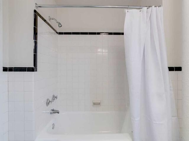 105 West 39th Street Studio Apartment for Rent at 105 W 39th St #1061321P, Baltimore, MD 21210 Tuscany Cantebury