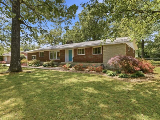 105 Westwood Dr