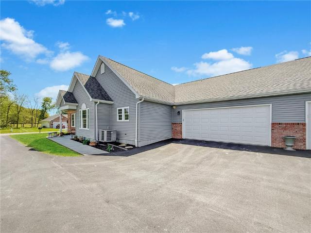 105 White Fox Ct